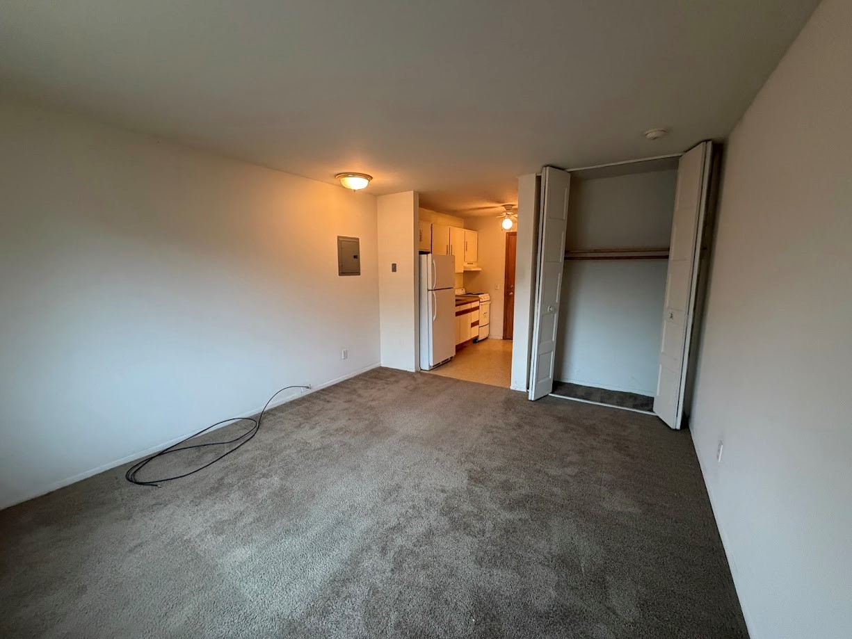 427 W Main St #209| Residential | Madison Property Management, Inc.