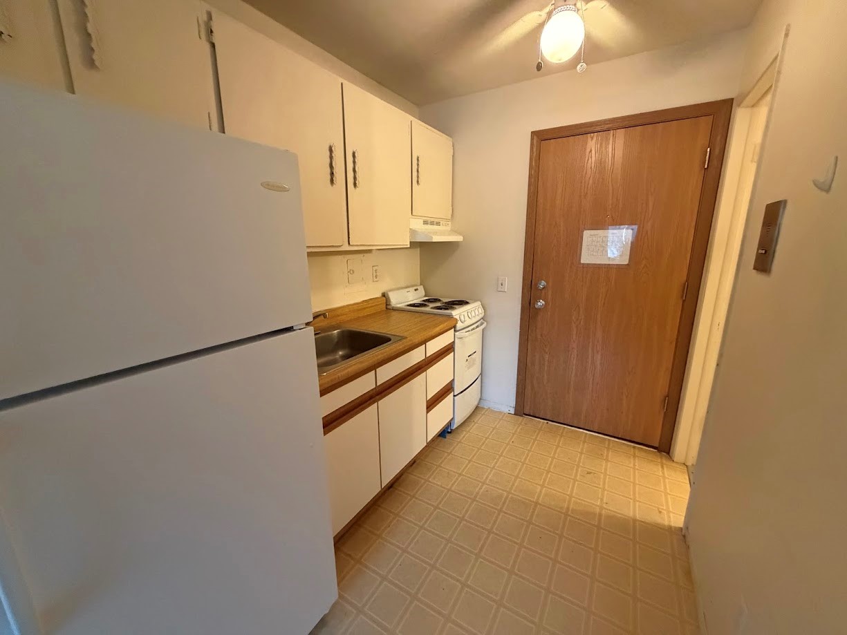 427 W Main St #209| Residential | Madison Property Management, Inc.